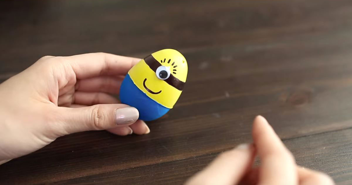 Make a Minion Egg