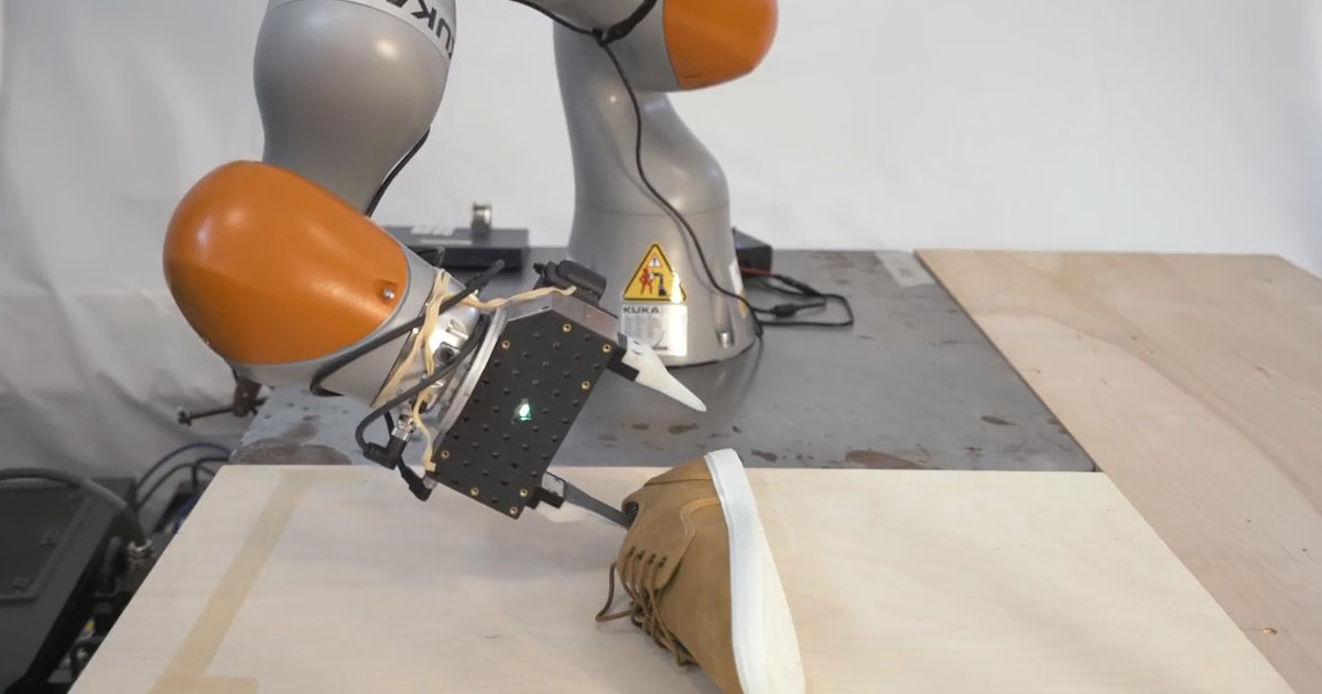 Organics Robots Learn To Use Their Hands
