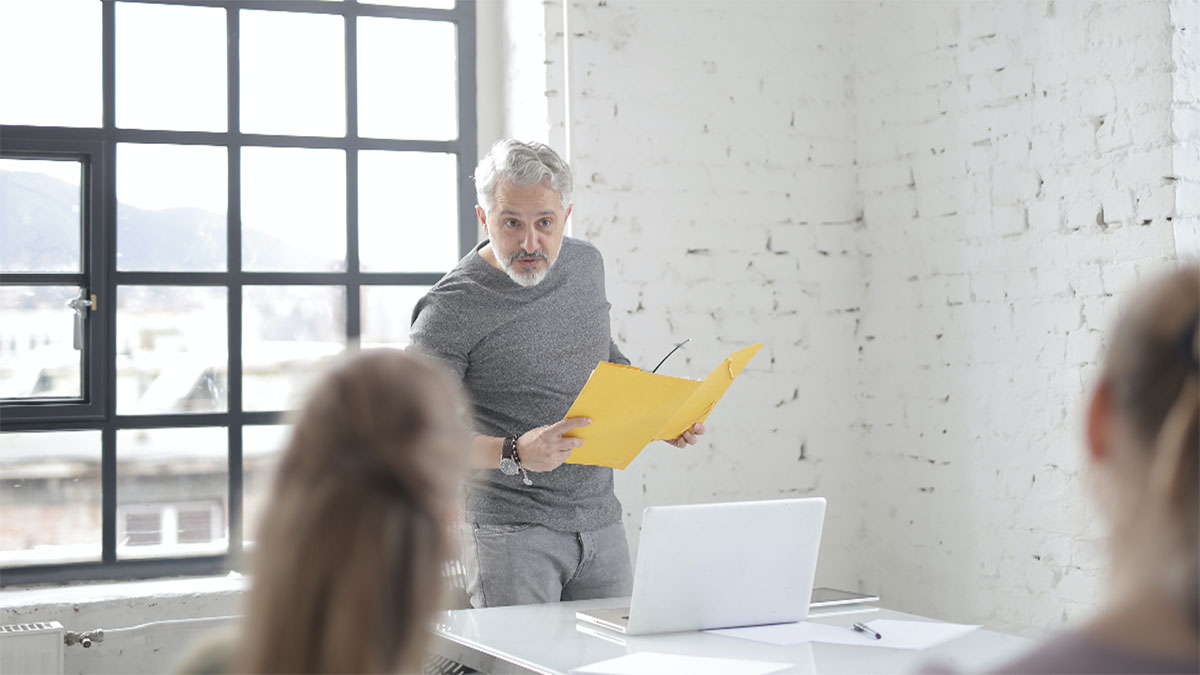 How to Politely Interrupt in a Meeting