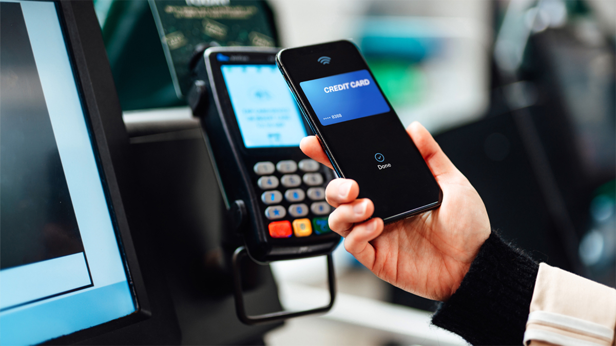 Digital Wallet Versus Physical Cards